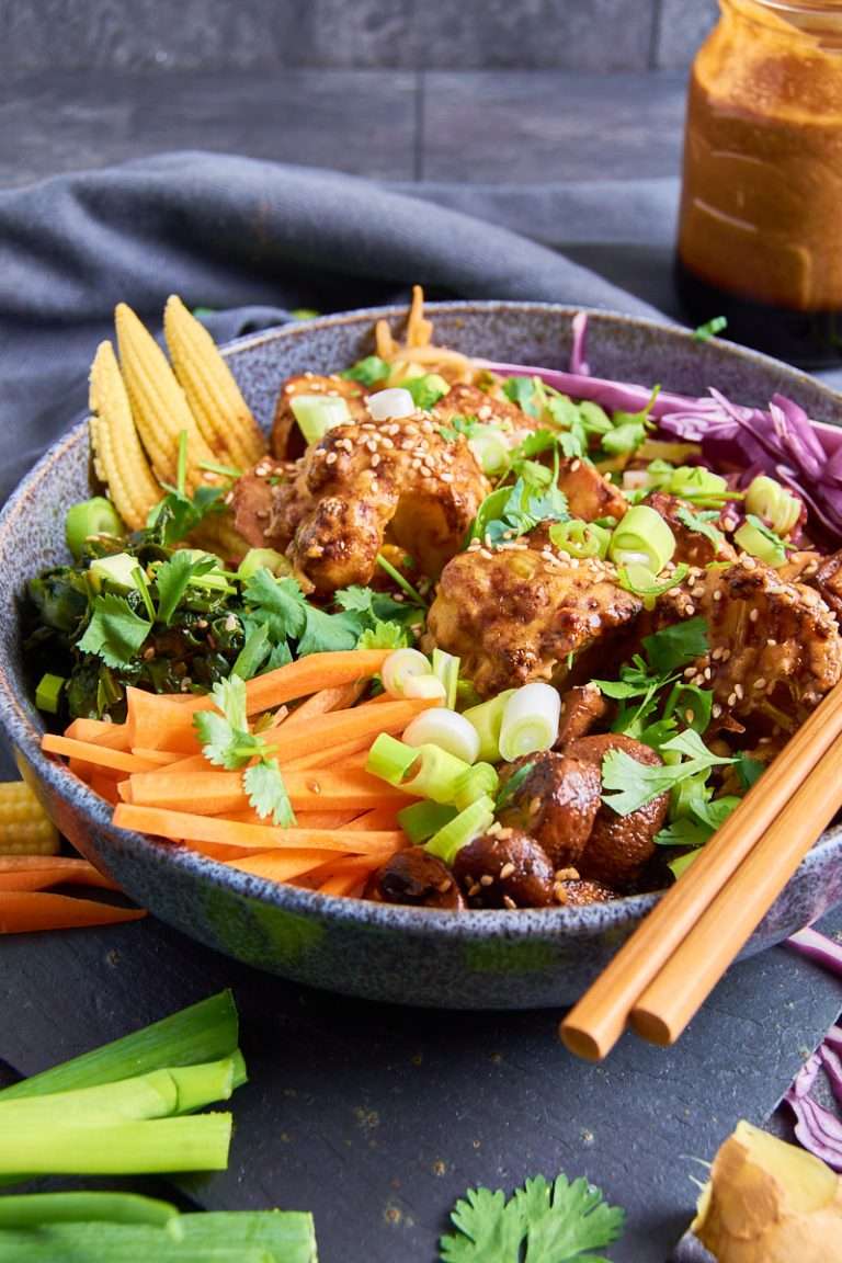 Asian Bowl with Cauliflower and Tofu - For The Pleasure Of Eating